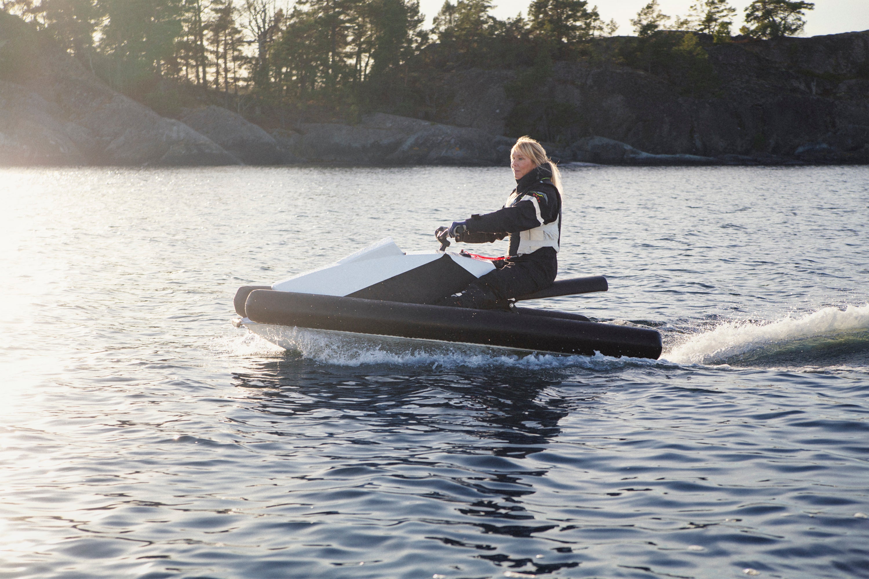 Roxen Innovations - Electric Personal Watercraft
